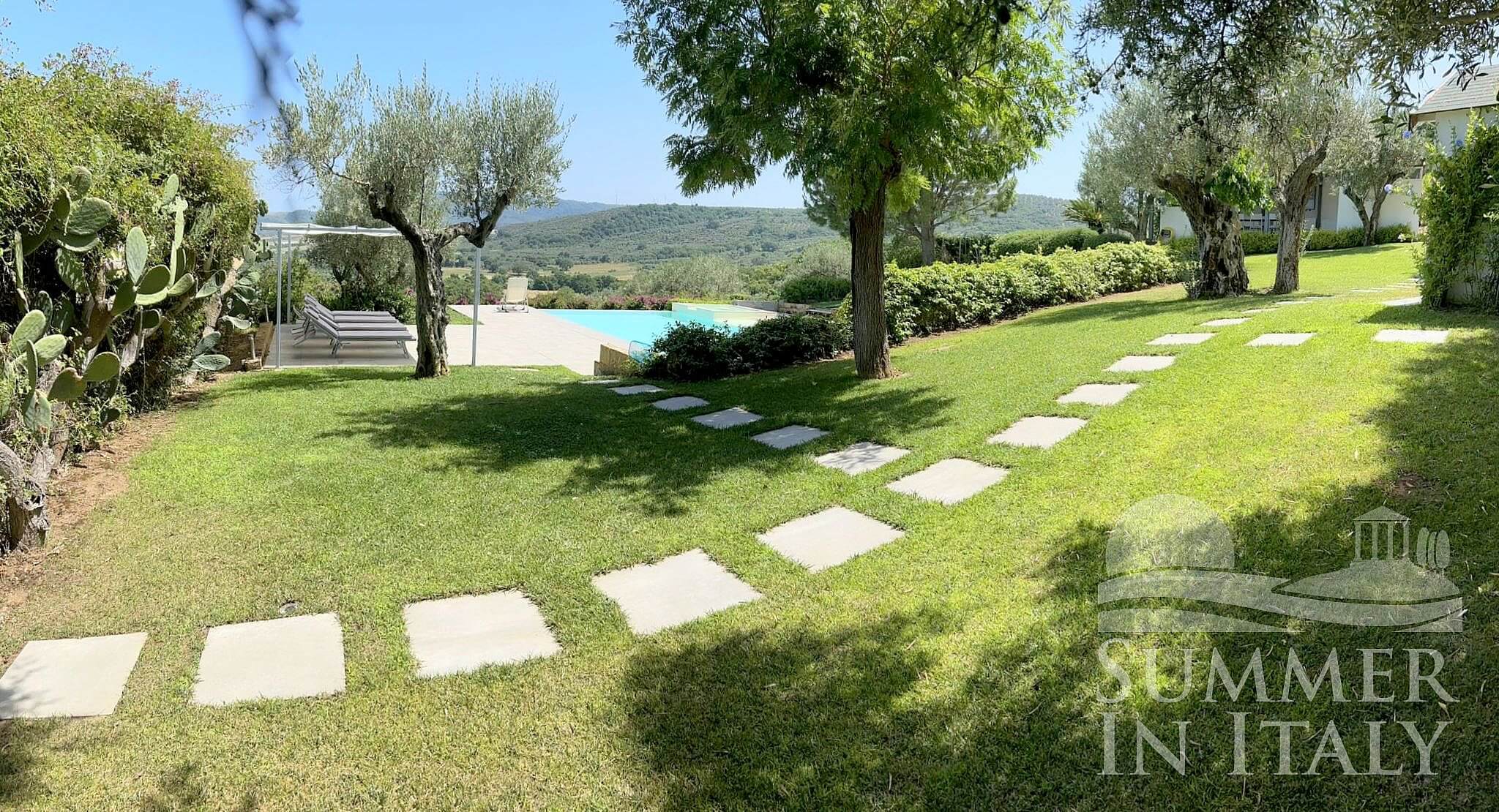 Villa Bougainville: Self catering villa in Amaroni, Calabria, Italy